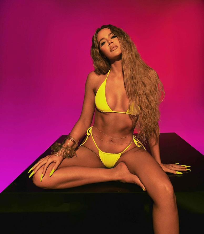 Photos From Khloe Kardashians Bikini Photos E Online